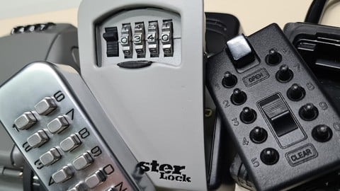 [Free] Decoding Common Combination Locks